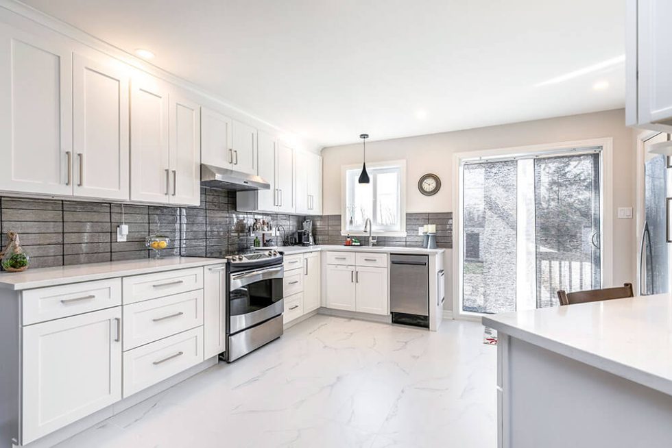 MJB-WBF3330 - Wall Bi-Folding Cabinet - CanadaCabinetsOnline.com